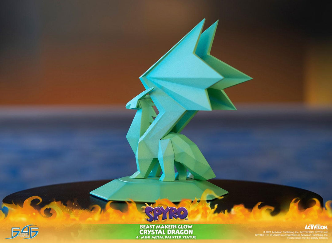 Spyro™ the Dragon - Beast Makers Glow Crystal Dragon – First 4 Figures