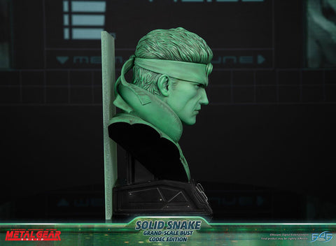 Metal Gear Solid - Solid Snake Grand-Scale Bust (Codec Edition GSB ...